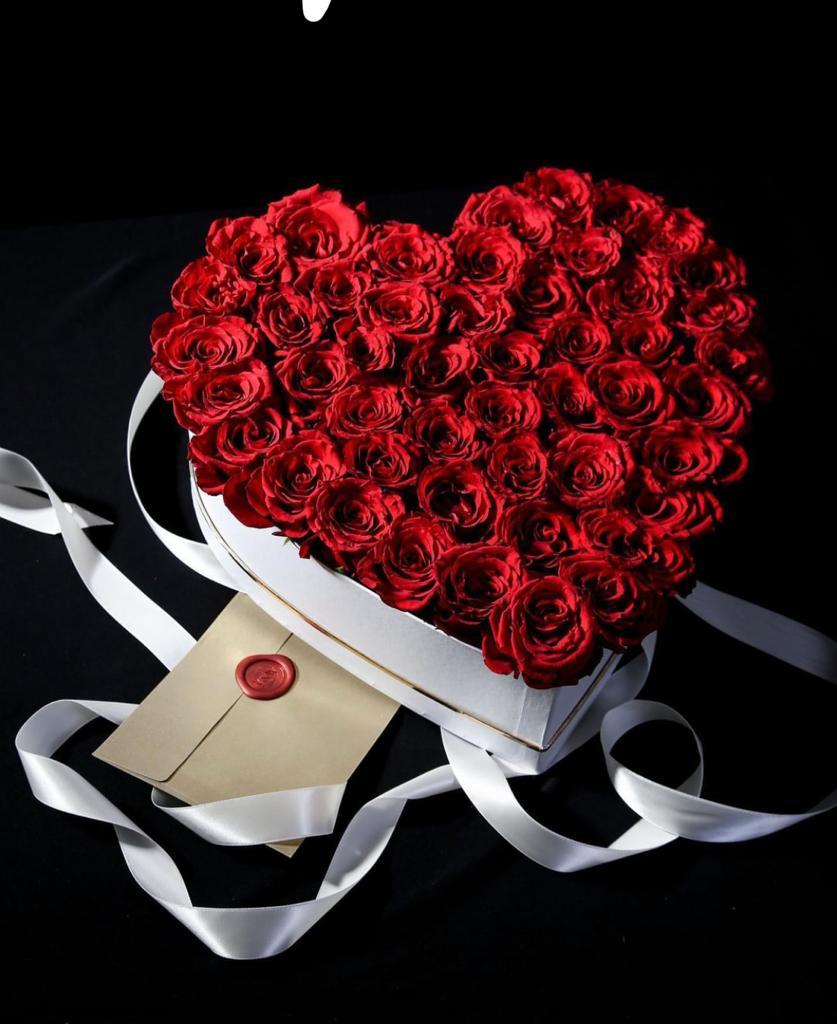 Luxury red rose box – IrisFlowersandcoffee